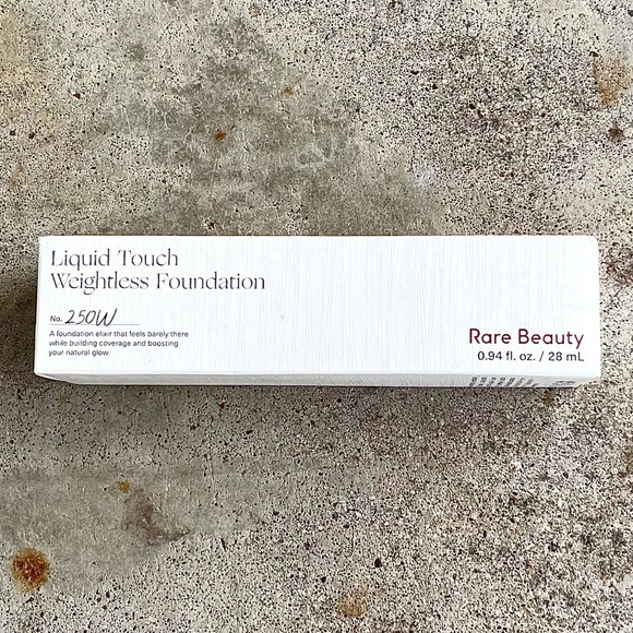 Rare Beauty | Makeup | Rare Beauty Liquid Touch Weightless Foundation ...